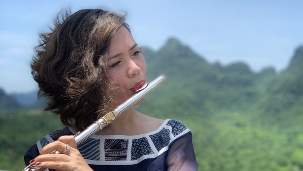 Nghệ sĩ sáo flute Lê Thư Hương: Cuộc sống là một bản giao hưởng nhiều màu sắc - Báo Công an Nhân ...