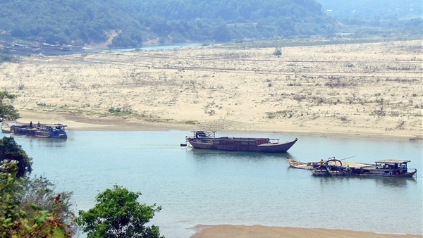 Huyện Đại Lộc tăng cường công tác quản lý nhà nước về khoáng sản - Báo ...