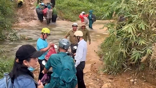 Gieo con chữ, thắp hy vọng giữa đại ngàn Trường Sơn - Báo Công an Nhân ...