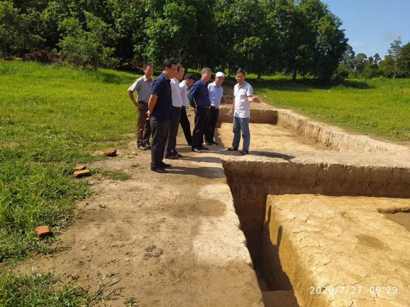 Cuộc “hội ngộ” kỳ lạ của hai phần ngẫu tượng Linga - Yoni bằng thạch ...