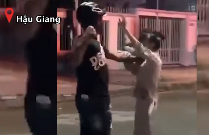 Khởi Tố 2 Vợ Chồng Hành Hung Cô Gái 19 Tuổi Trước Nhà Nghỉ ở Hậu Giang