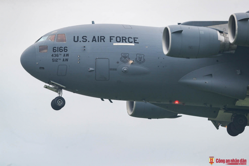 Vận tải cơ C-17 của Mỹ tới Hà Nội - Báo Công an Nhân dân điện tử