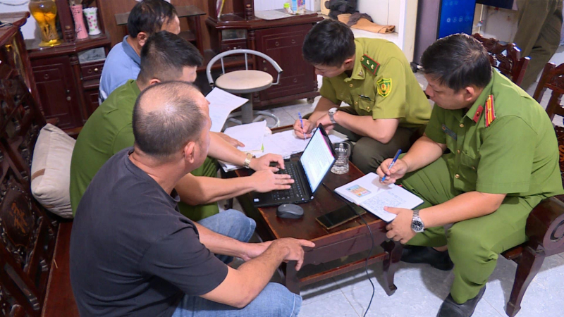 Nuôi Nhốt Hàng Loạt Chồn đèn Rắn Hổ Tại Nhà Riêng Báo Công An Nhân Dân điện Tử