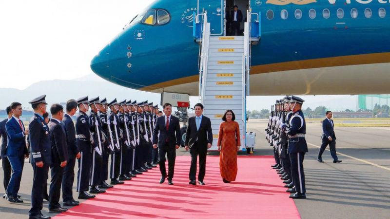 Chủ tịch nước Lương Cường đến Hàn Quốc, bắt đầu chương trình dự APEC 2025 - Báo Công an nhân dân ...